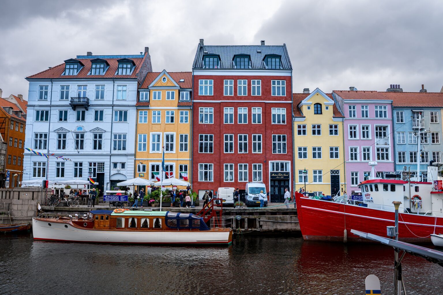 Nyhavn: Η πιο πολύχρωμη γειτονιά της Κοπεγχάγης