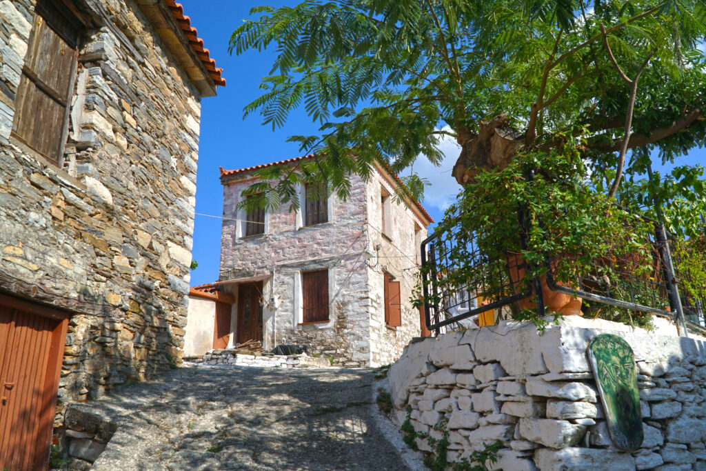 Περιήγηση στα χωριά – διαμαντάκια της Σάμου | travel.gr