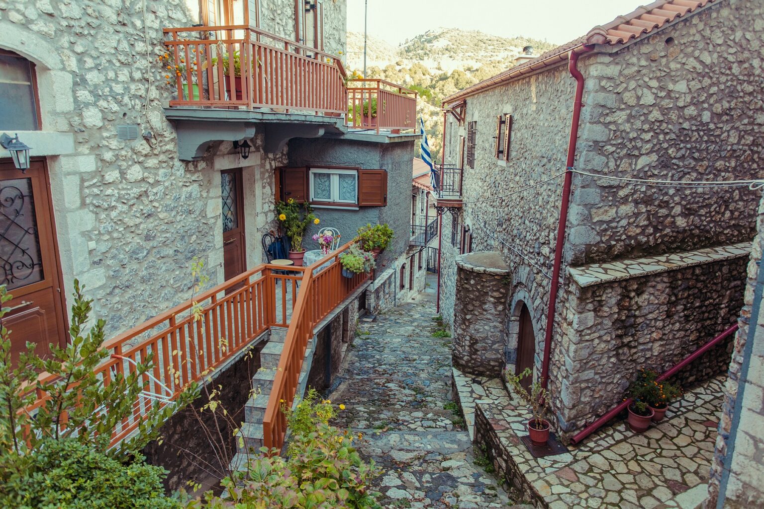 A wonderful autumn destination in Greece -A small verdant village in ...