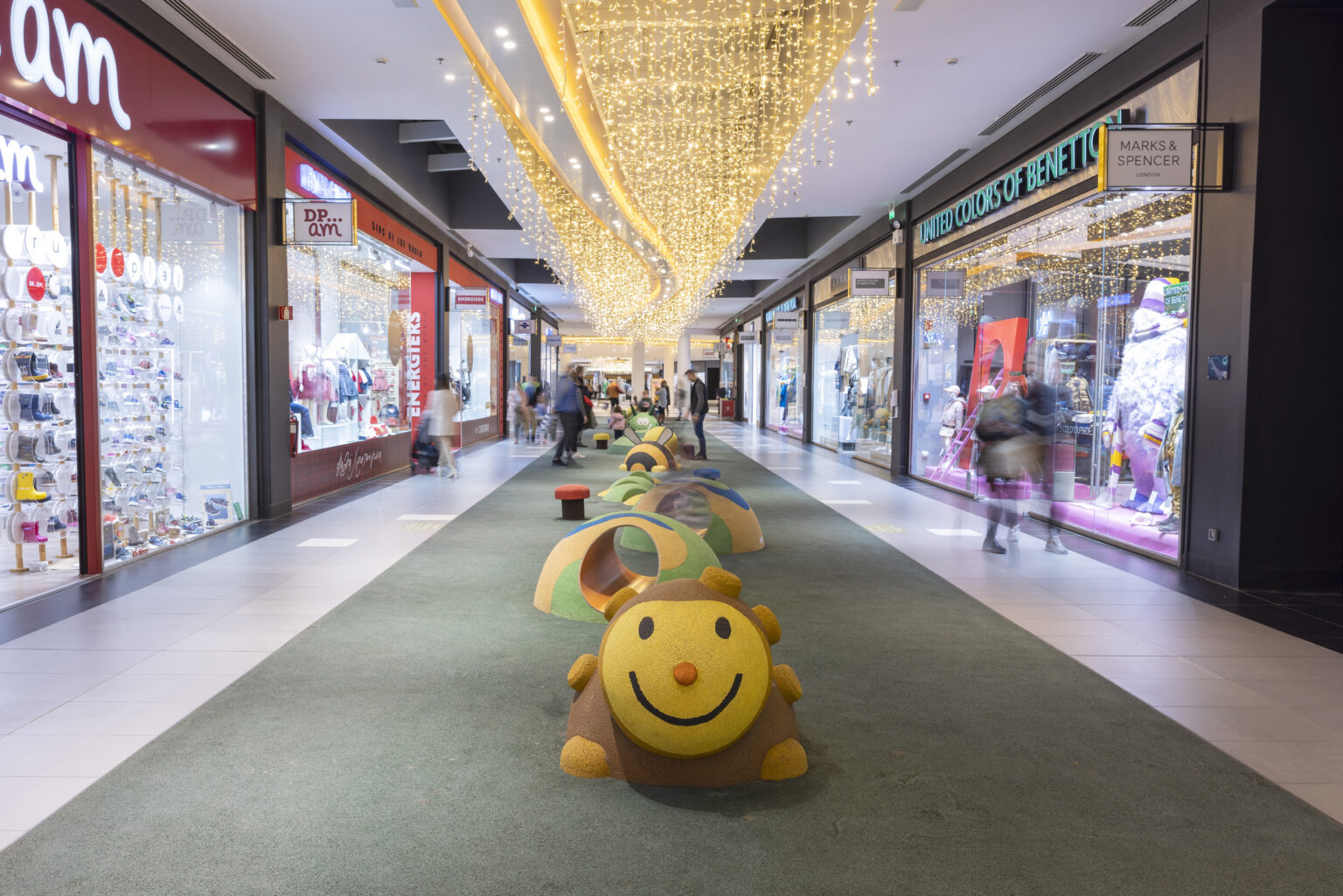 | travel.gr Mediterranean Cosmos εμπορικό κέντρο Θεσσαλονίκη