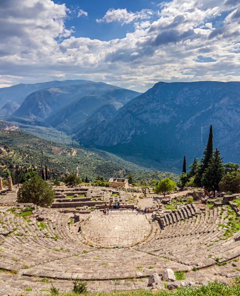 Venture to the Oracle of Delphi: Guided Tours from Athens| travel.gr