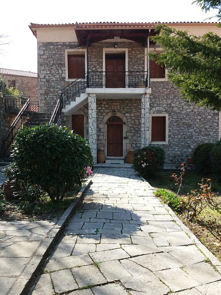 Ανδρίτσαινα και Καρύταινα: 2 χωριά στην Πελοπόνησσο | travel.gr
