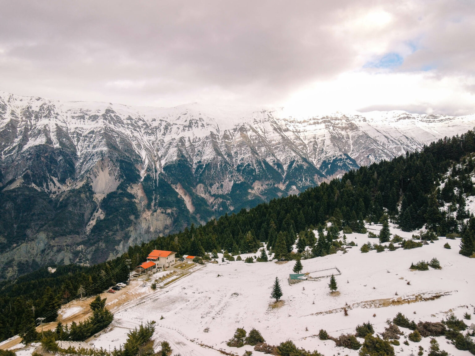 5 καταφύγια στην καρδιά της ελληνικής φύσης | travel.gr