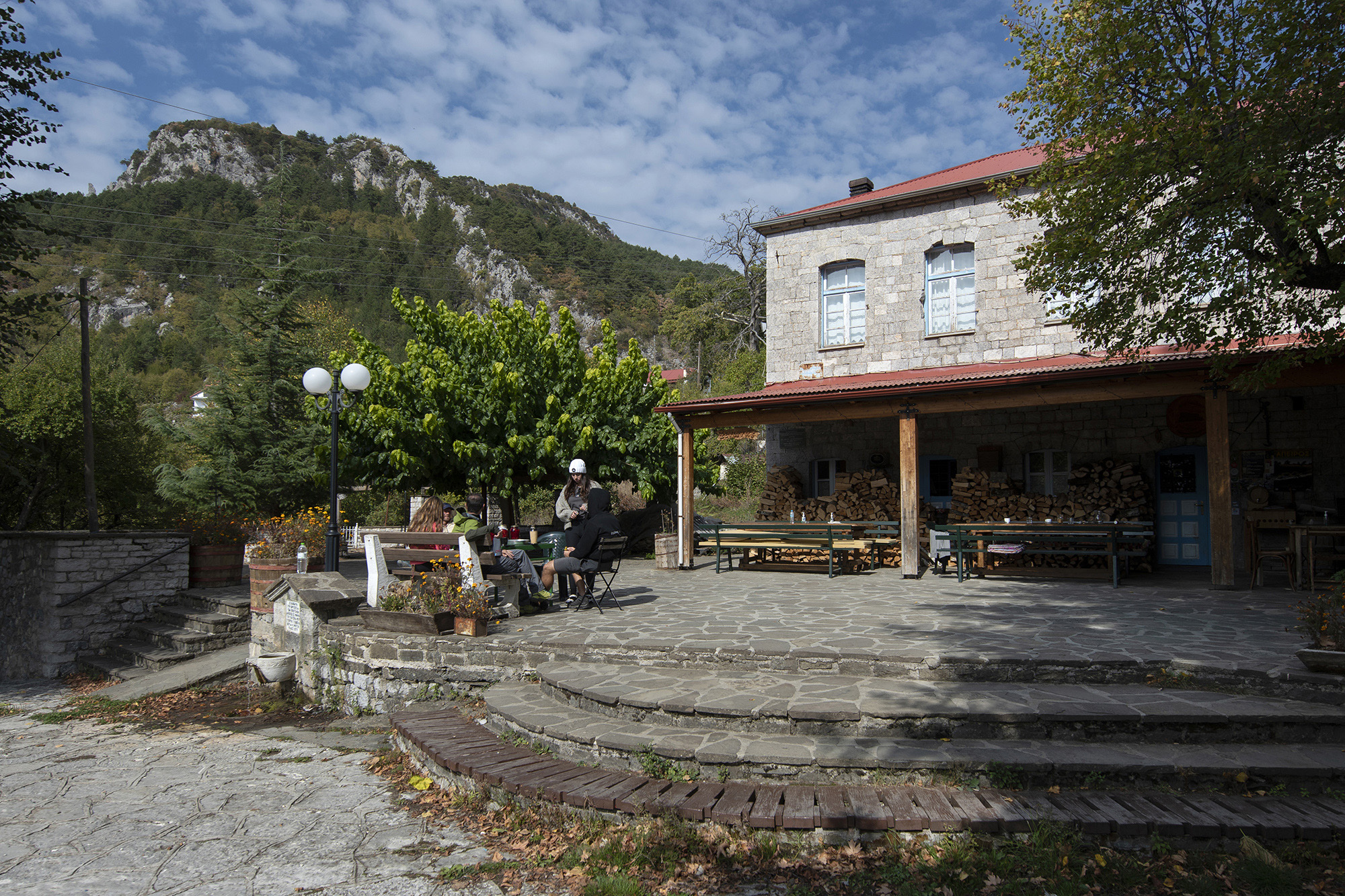 5 καταφύγια στην καρδιά της ελληνικής φύσης | travel.gr
