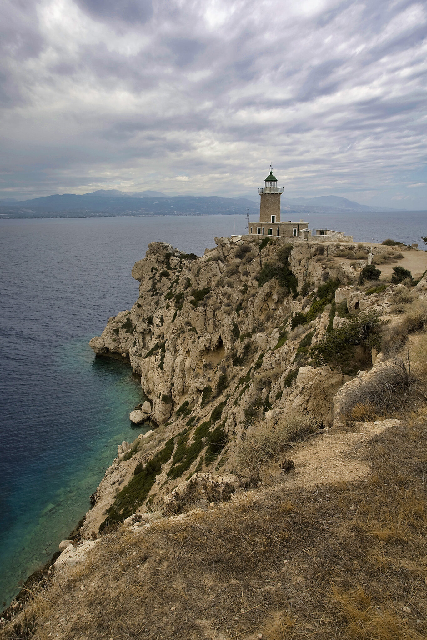 Κορινθία: Στο Λουτράκι και στα Γεράνεια Όρη | travel.gr