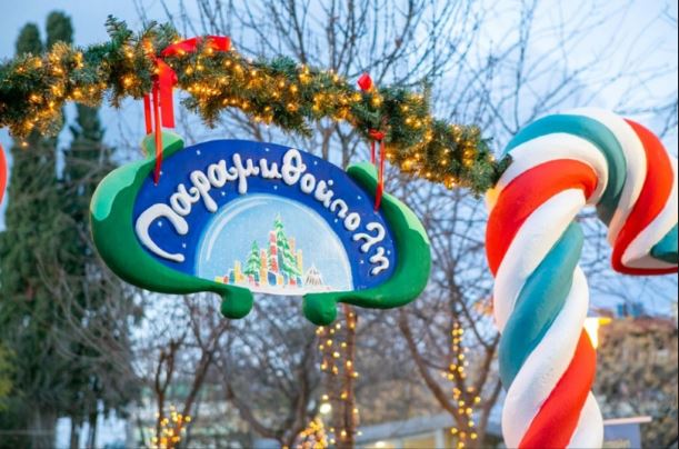 8 παραμυθένια χριστουγεννιάτικα χωριά της Ελλάδας | travel.gr