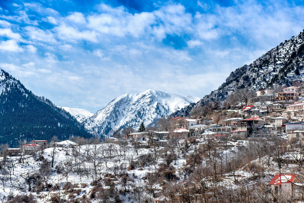 Λίμνη Πλαστήρα για τα Χριστούγεννα | travel.gr