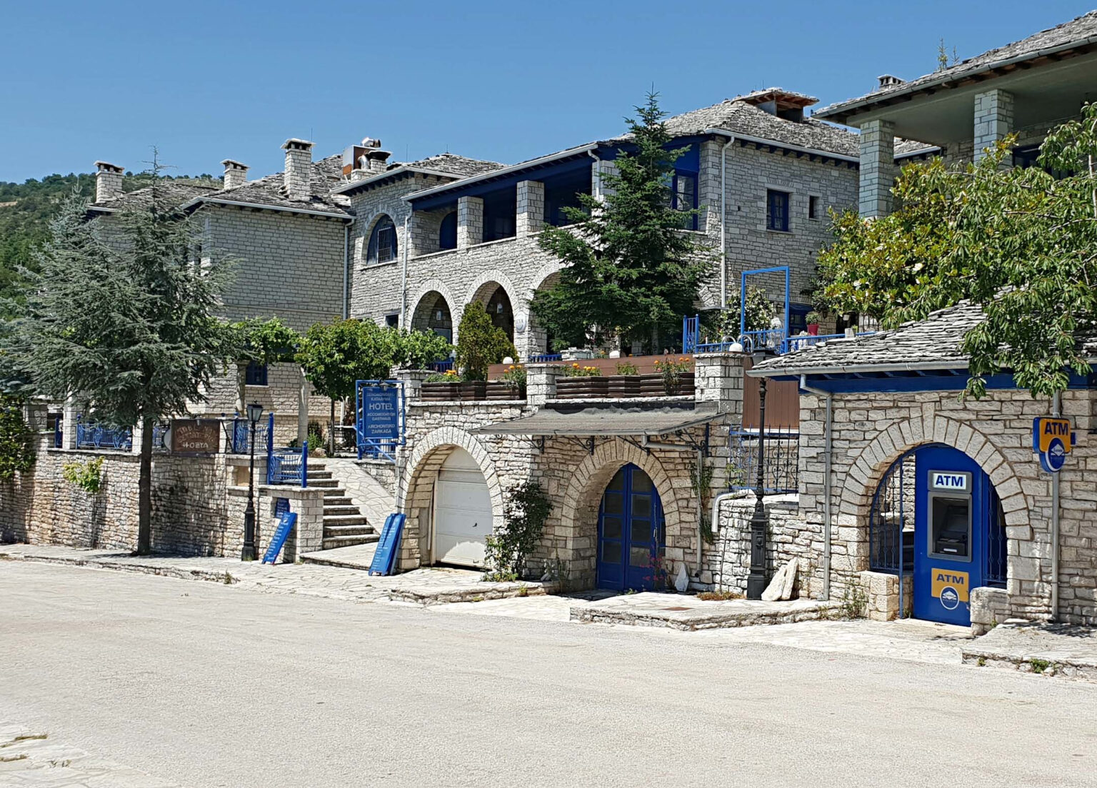 Χριστούγεννα στο Μονοδένδρι Ζαγορίου | travel.gr