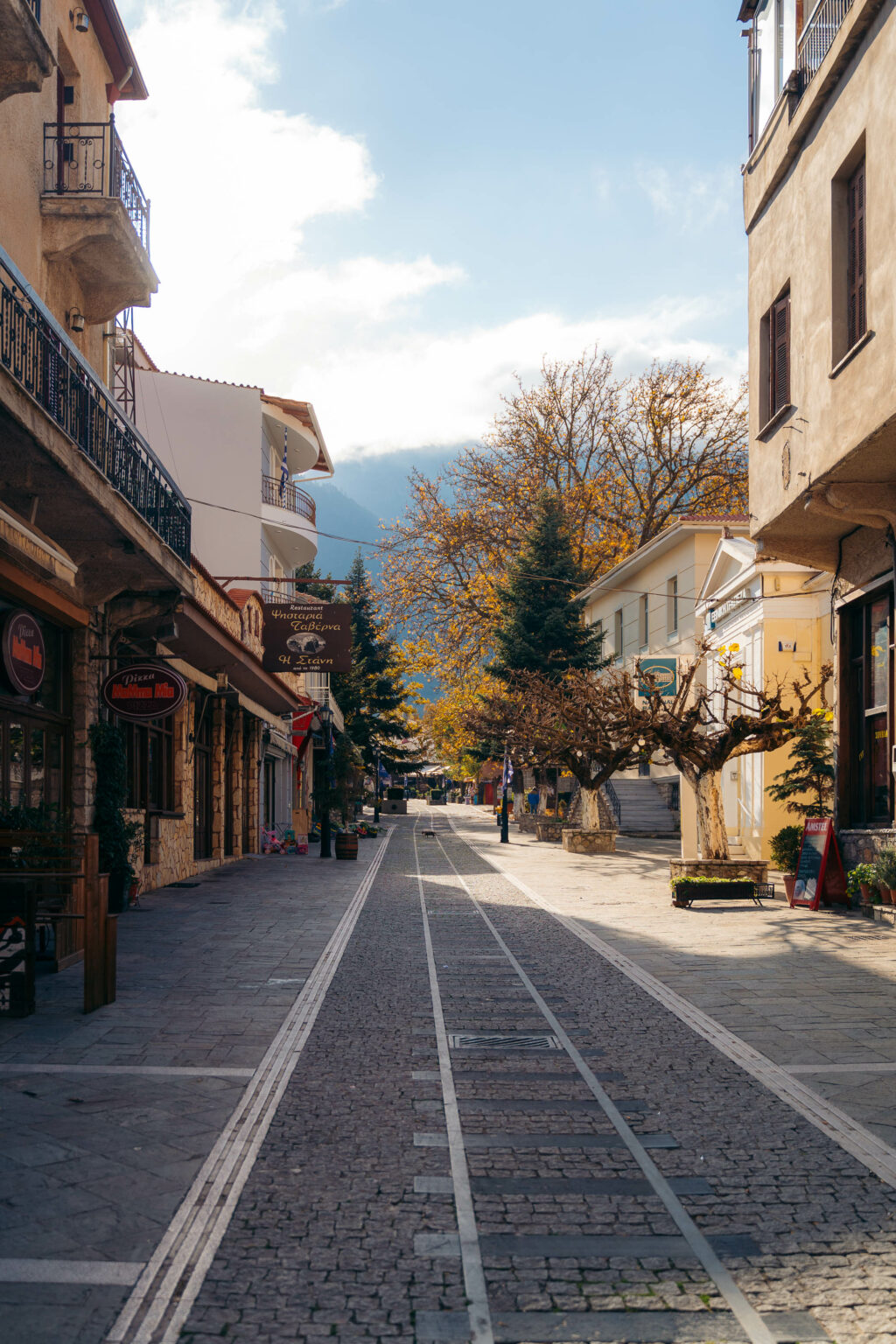 Ανακαλύπτοντας τα Καλάβρυτα και το φαράγγι του Βουραϊκού