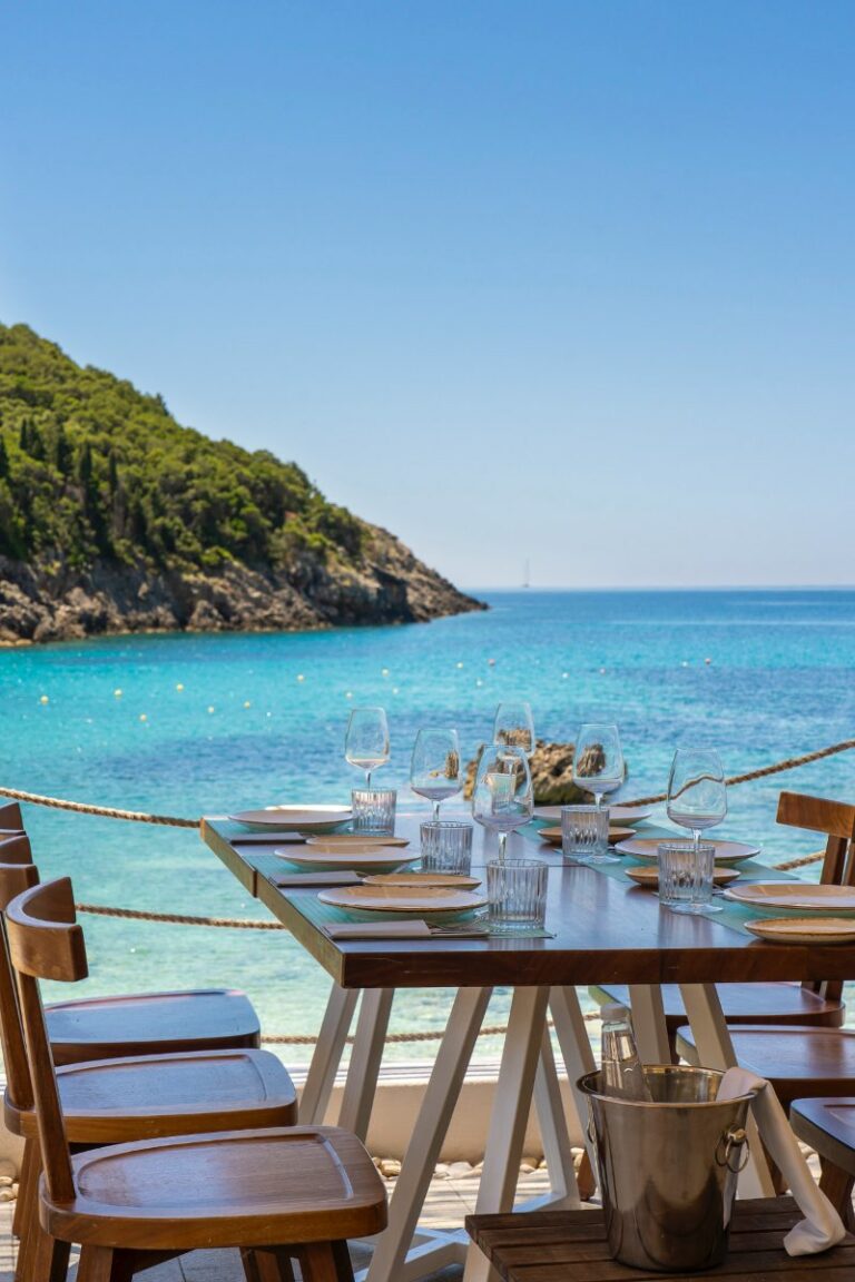 A Guide to Corfu's Beach Bars| travel.gr