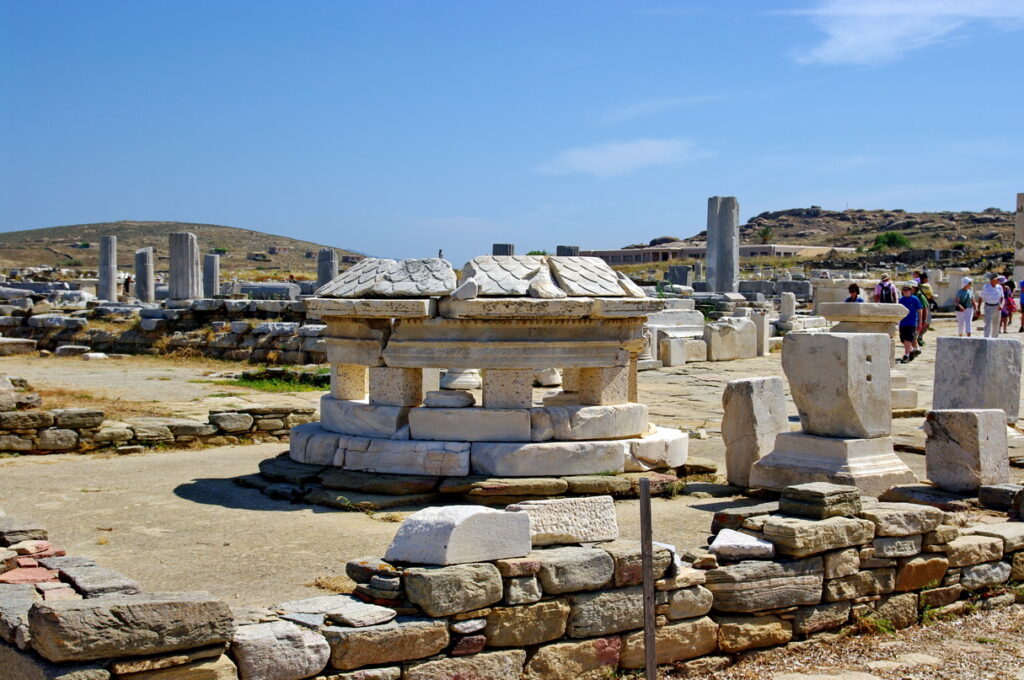 Delos, The Sacred Heart of the Cyclades| travel.gr