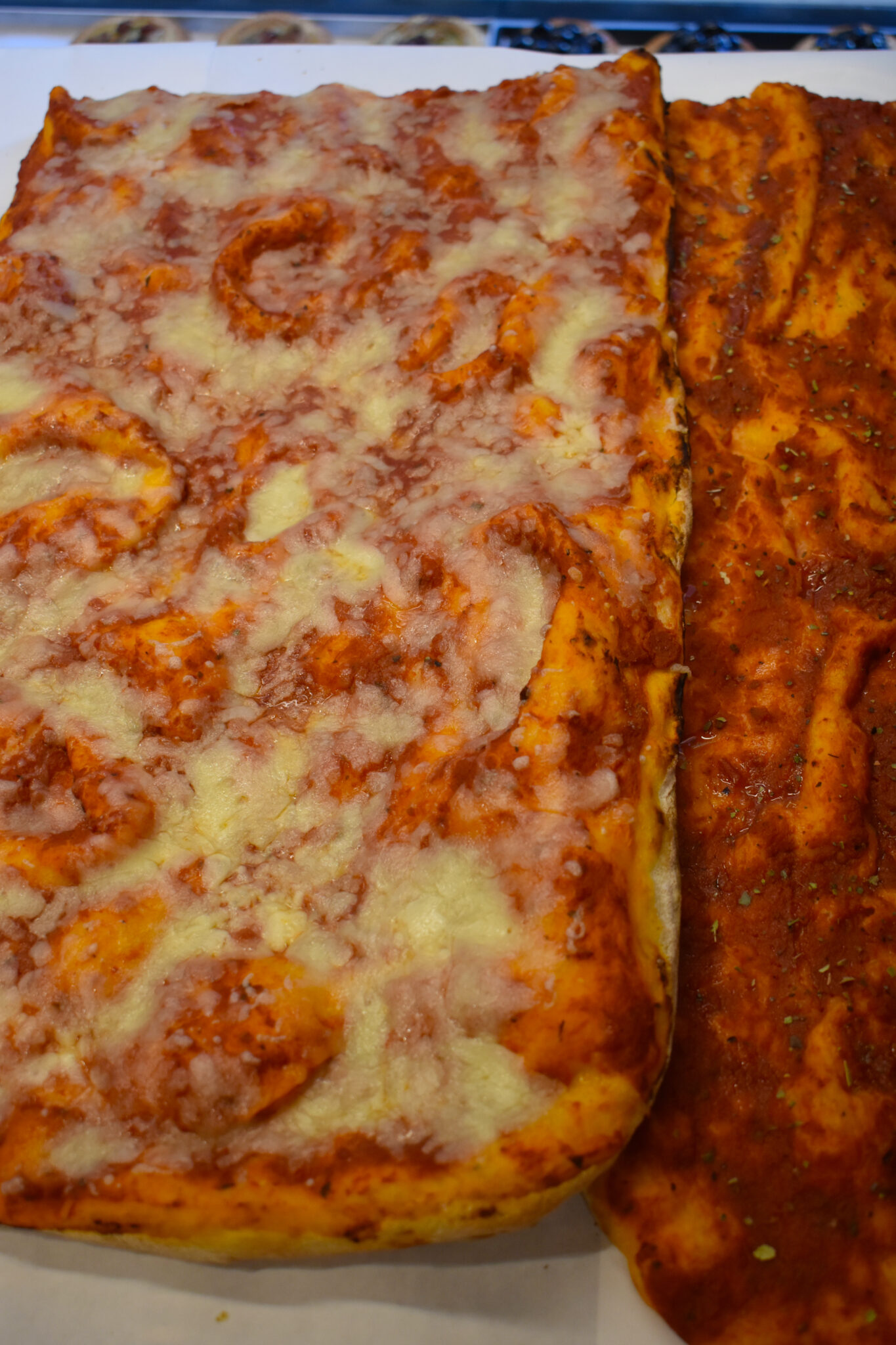 Oι κορυφαίες διευθύνσεις στη Ρώμη για ένα κομμάτι πίτσα στο χέρι