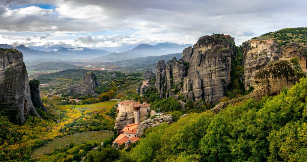 5 ελληνικοί προορισμοί ιδανικοί για πεζοπορία και ποδηλασία | travel.gr