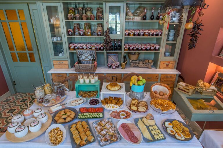 10 ξενοδοχεία με υπέροχο πρωινό | travel.gr