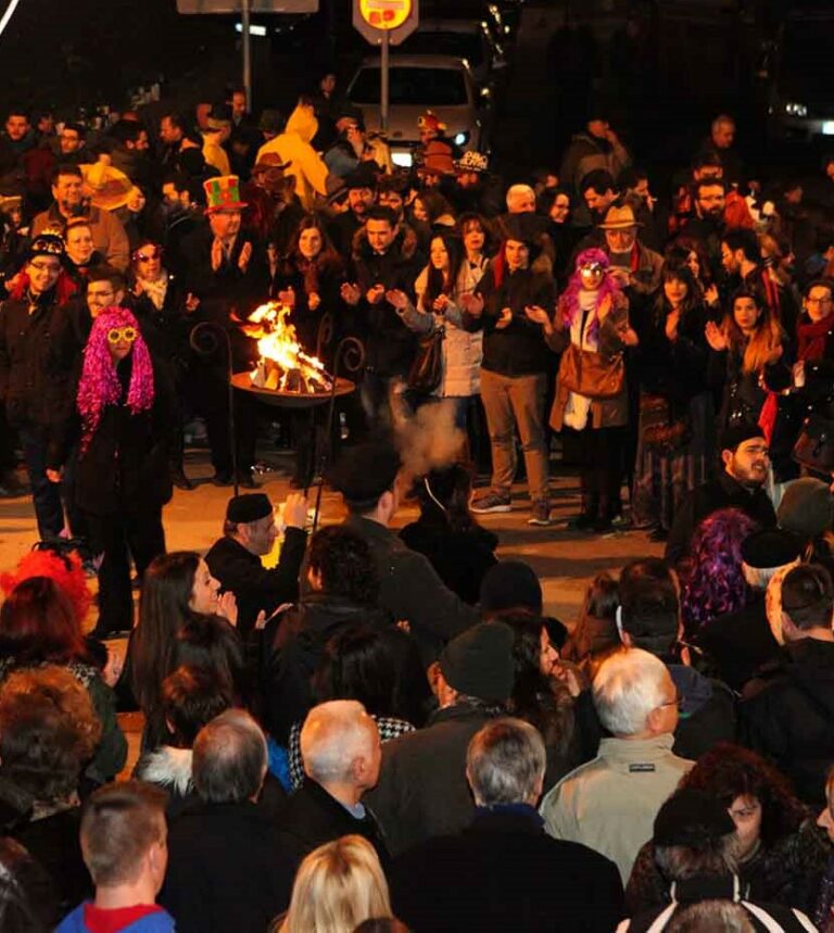 Νεράιδα: Το πανέμορφο παραλίμνιο χωριό της Κοζάνης | travel.gr