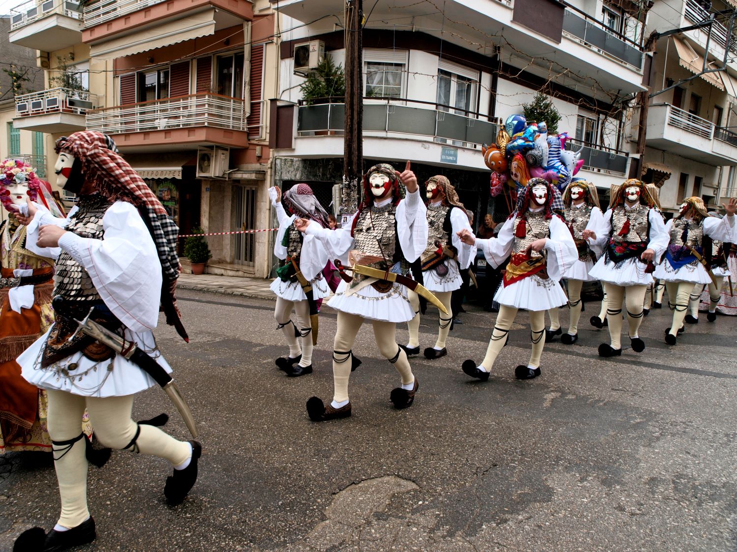 Οι Απόκριες στη Νάουσα μέσα από 20 ξεχωριστές φωτογραφίες | travel.gr