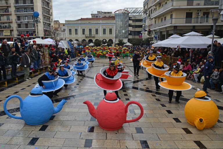 Patra Carnival: A Guide to Riotous Fun for the 'Apokreas'| travel.gr