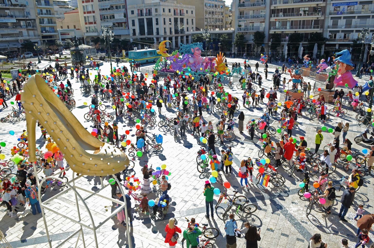 Patra Carnival: A Guide to Riotous Fun for the 'Apokreas'| travel.gr