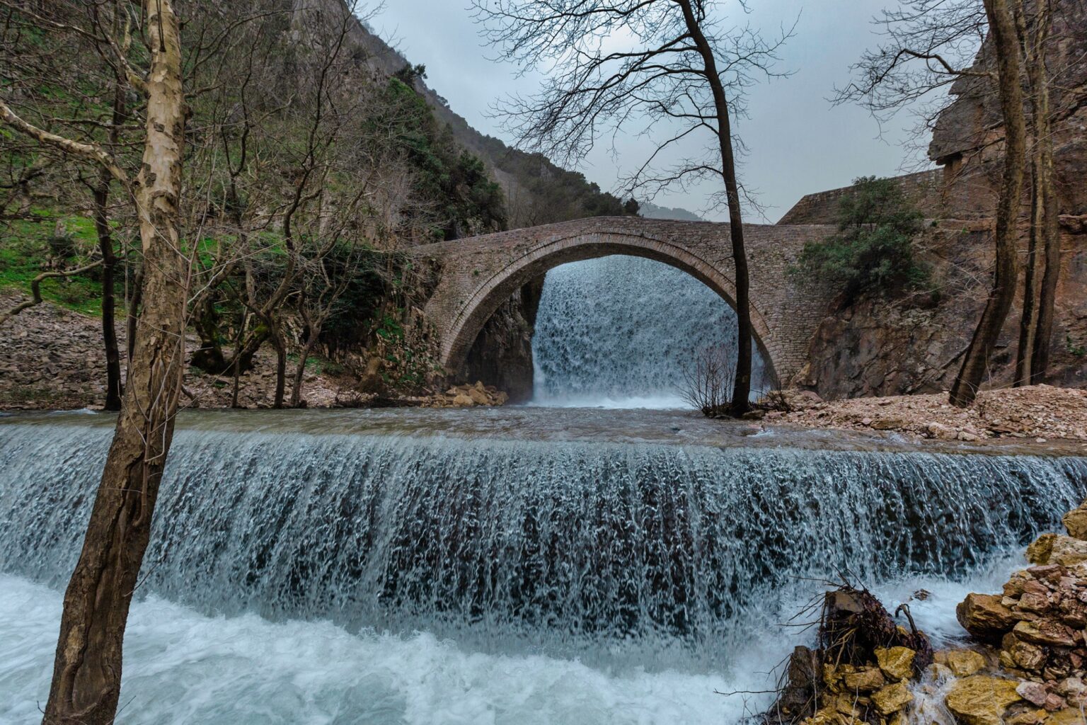 Γεφύρι Παλαιοκαρυάς παραδοσιακά μνημεία Ελλάδα | travel.gr