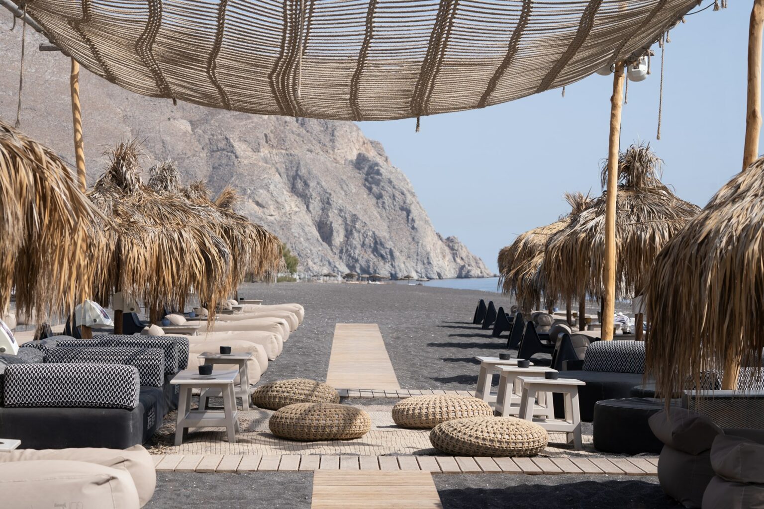 Chillax at Santorini's Best Beach Bars | travel.gr