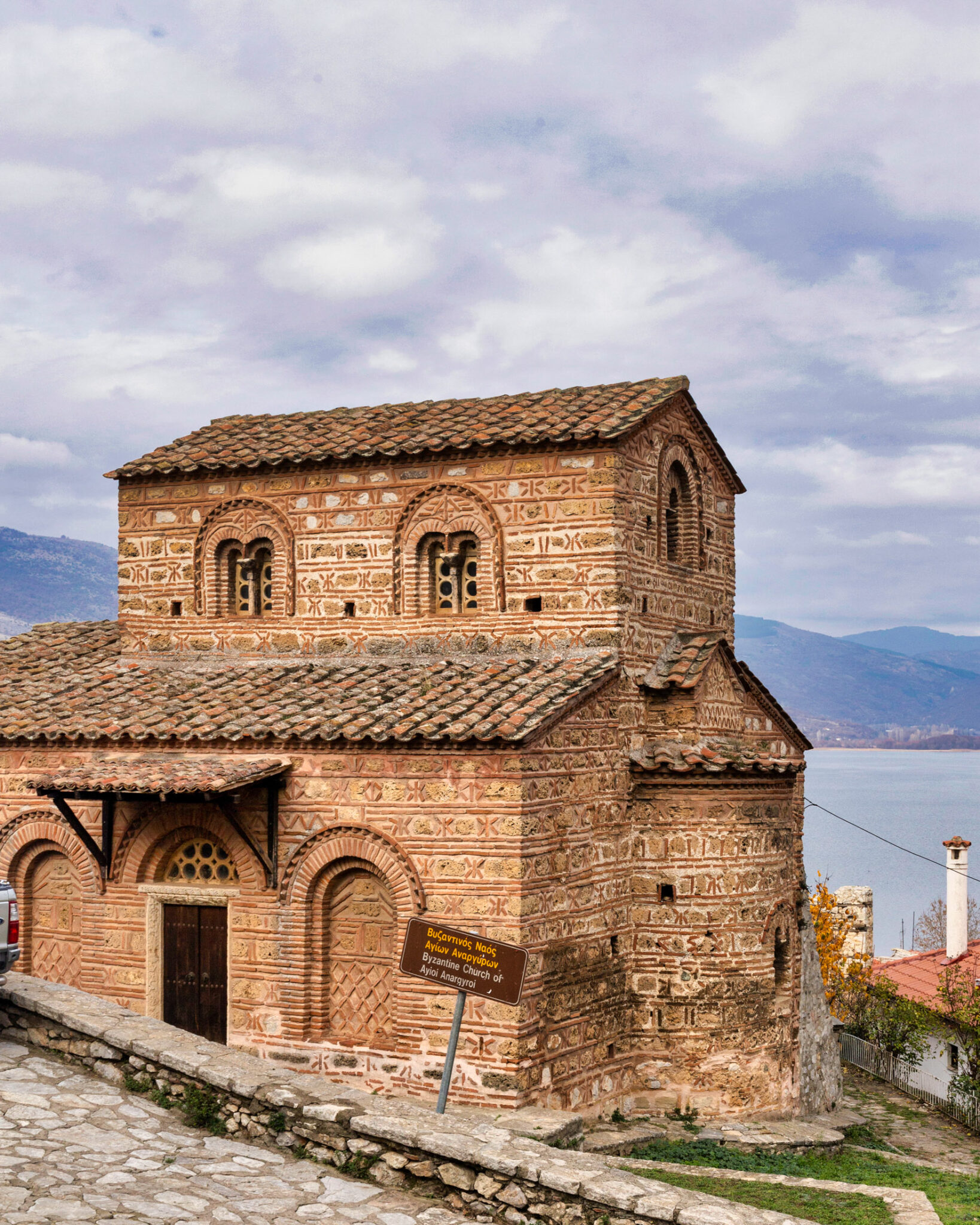 Οι ναοί της Καστοριάς| travel.gr