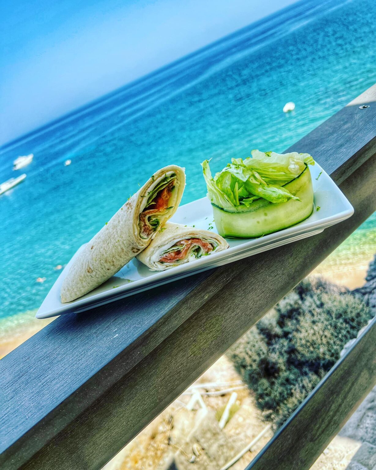 Fresh Summer Breeze at Milos' 8 Best Bars | travel.gr