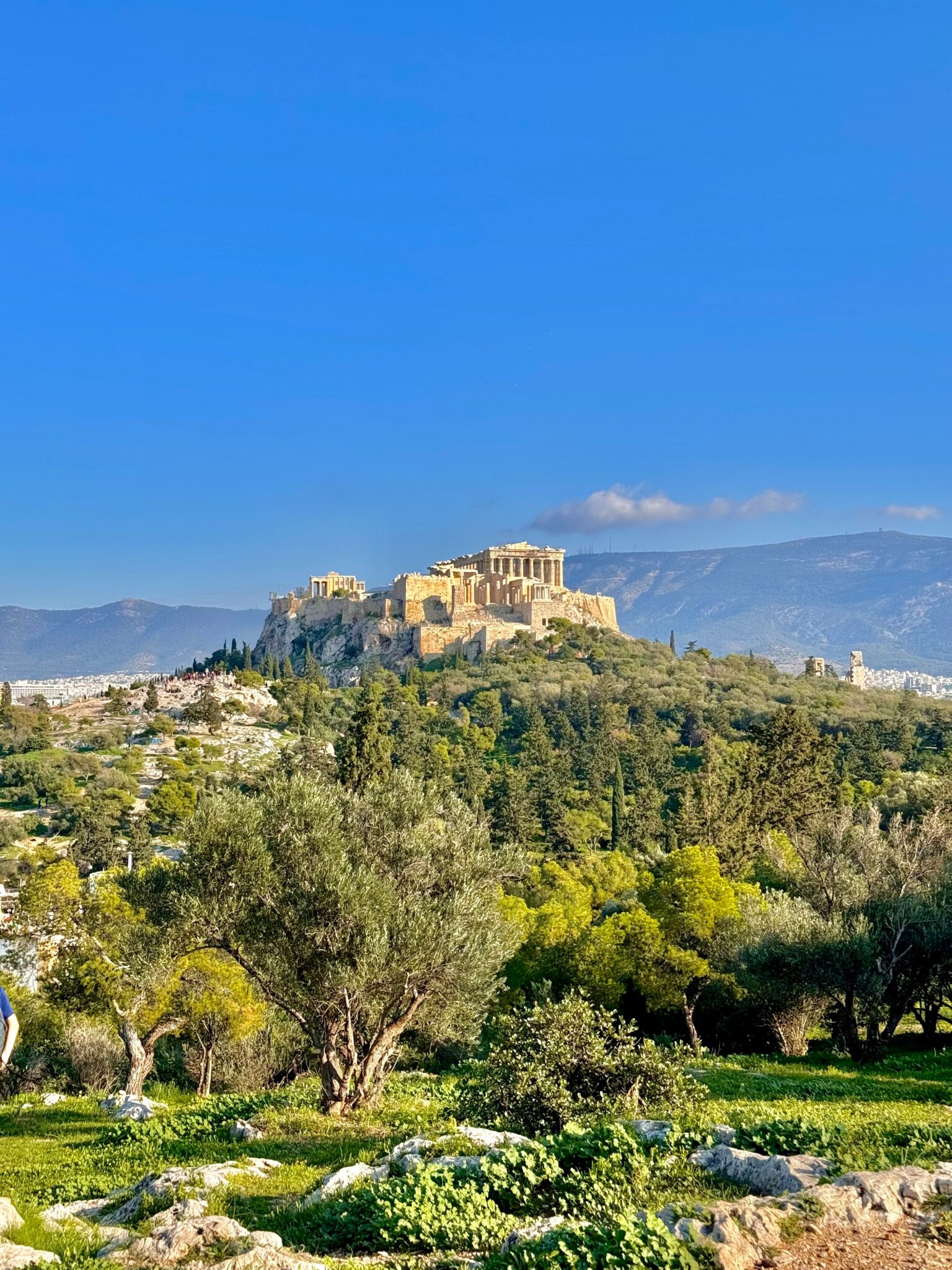 Καθαρά Δευτέρα: Λόφοι πάρκα της Αθήνας για χαρταετό | travel.gr