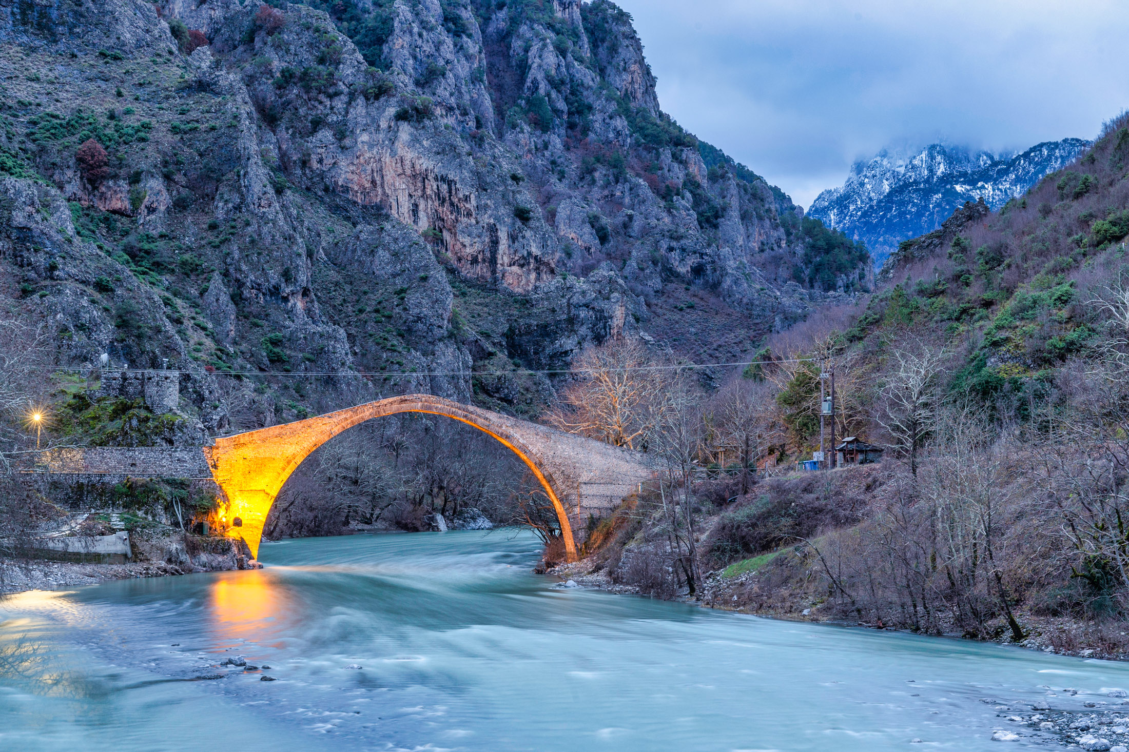 5 ελληνικές γέφυρες κομψοτεχνήματα όλο μαστοριά και γνώση | travel.gr