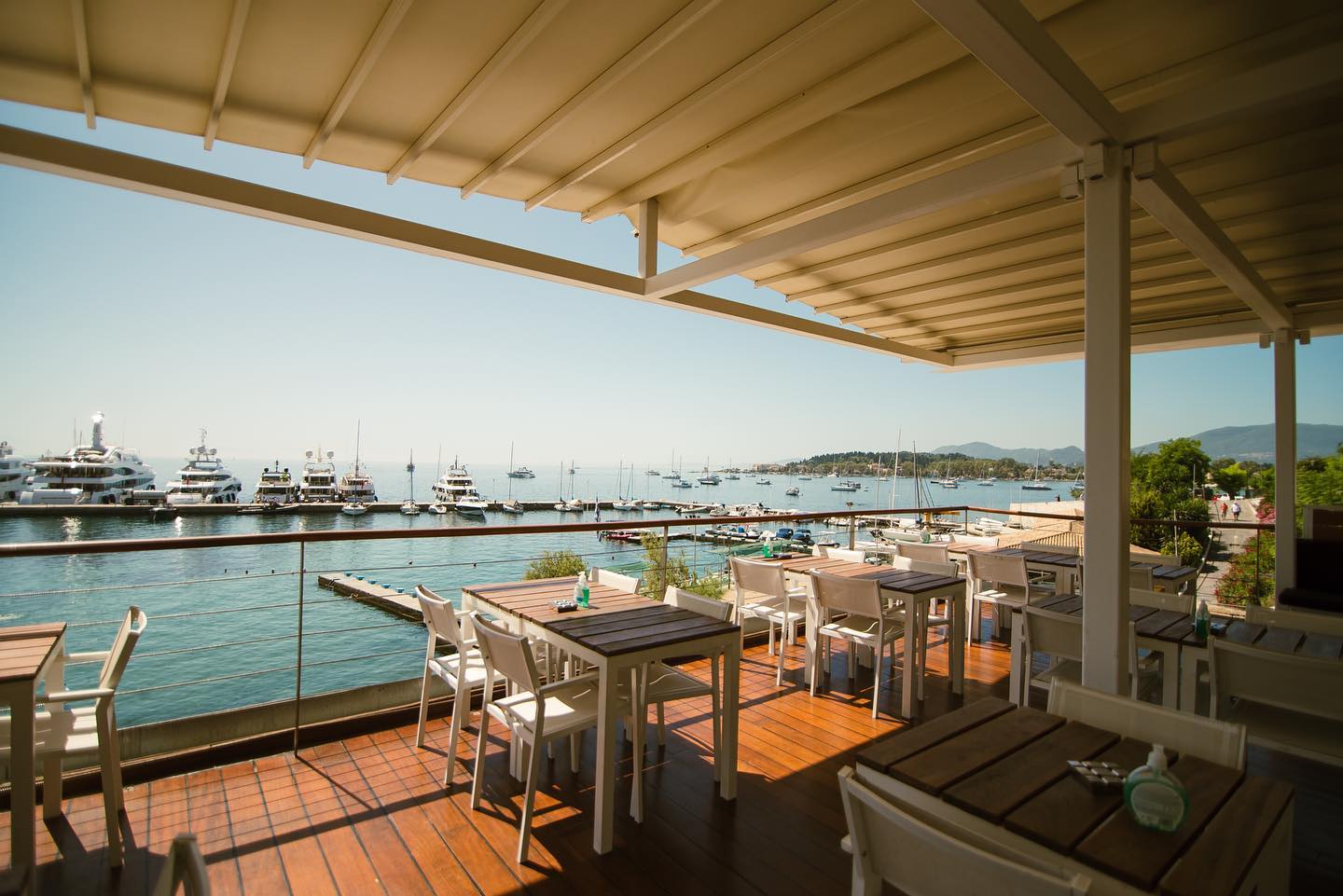 The Vibrant Nightlife of Corfu Island | travel.gr