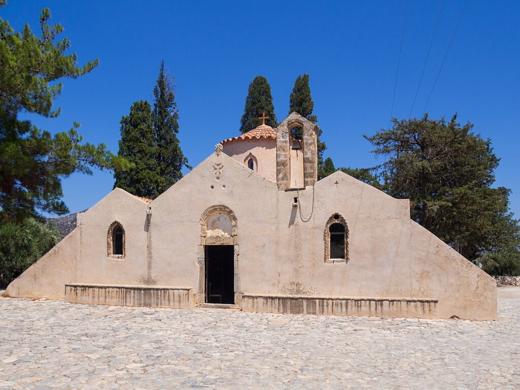 Lasithi, Landscapes, Legends, and Local Cretan Charm| travel.gr