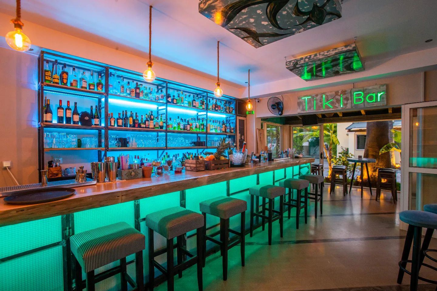 The Vibrant Nightlife of Corfu Island | travel.gr