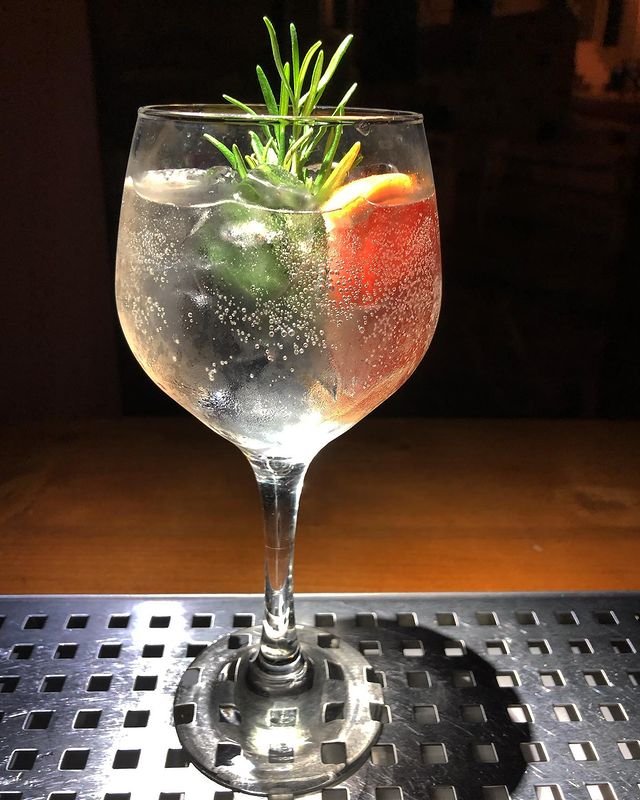 Fresh Summer Breeze at Milos' 8 Best Bars | travel.gr