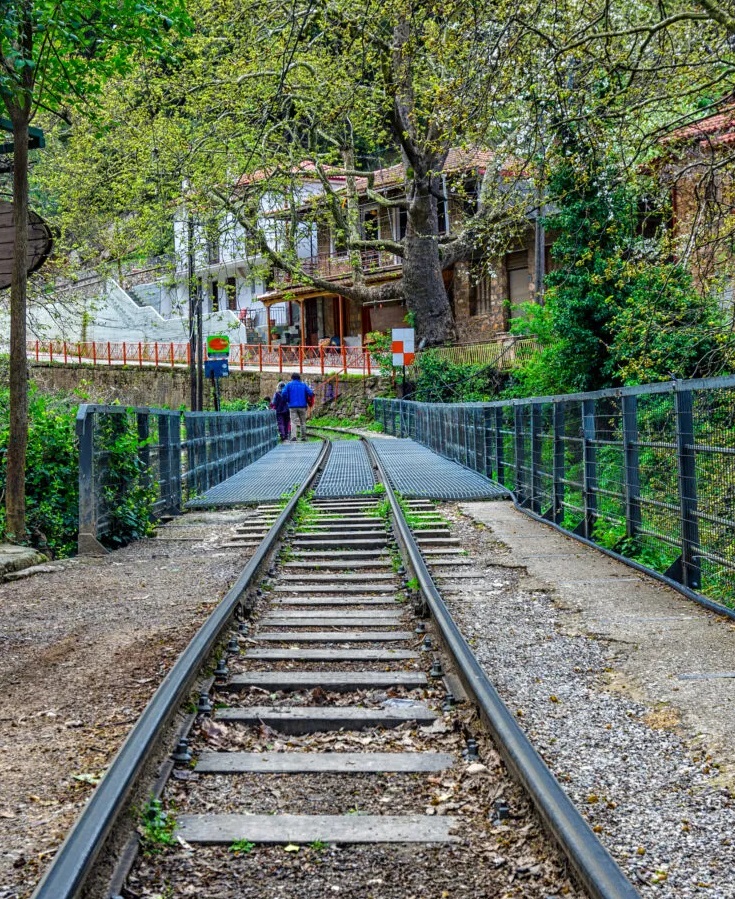 Φθινοπωρινή απόδραση: Εξερευνώντας τα Καλάβρυτα και το φαράγγι του ...