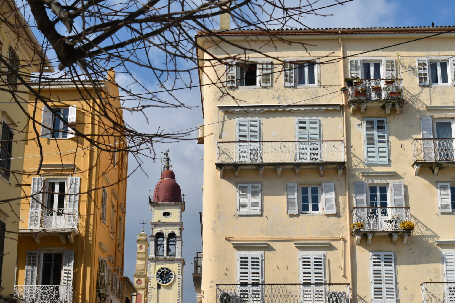 5 must-see historical churches in Corfu's Old Town| travel.gr