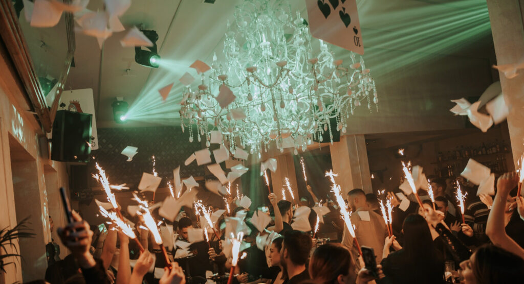 Top Views and Craft Cocktails: Rethymnon's Best Bars| travel.gr