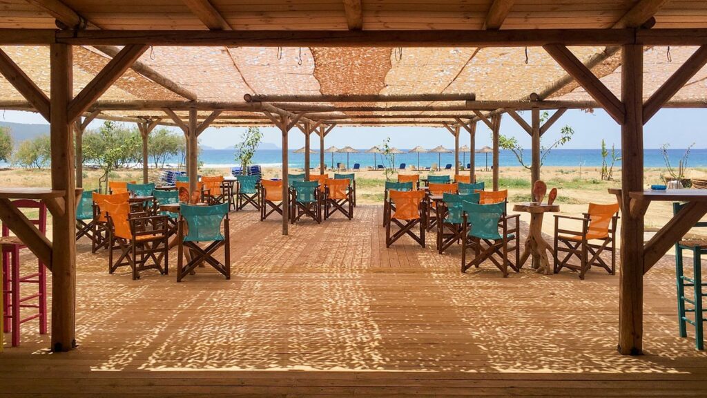 Beach Life near the Town of Kalamata in the Peloponnese| travel.gr