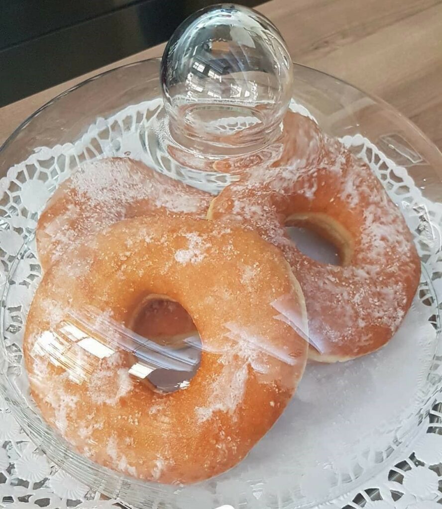 Ένα ελληνικό καφέ του στο Πέρα| travel.gr