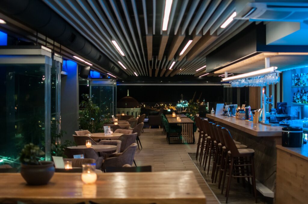 Top Views and Craft Cocktails: Rethymnon's Best Bars| travel.gr