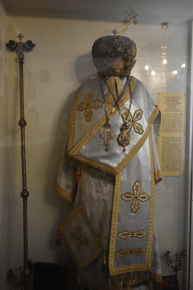 5 must-see historical churches in Corfu's Old Town| travel.gr