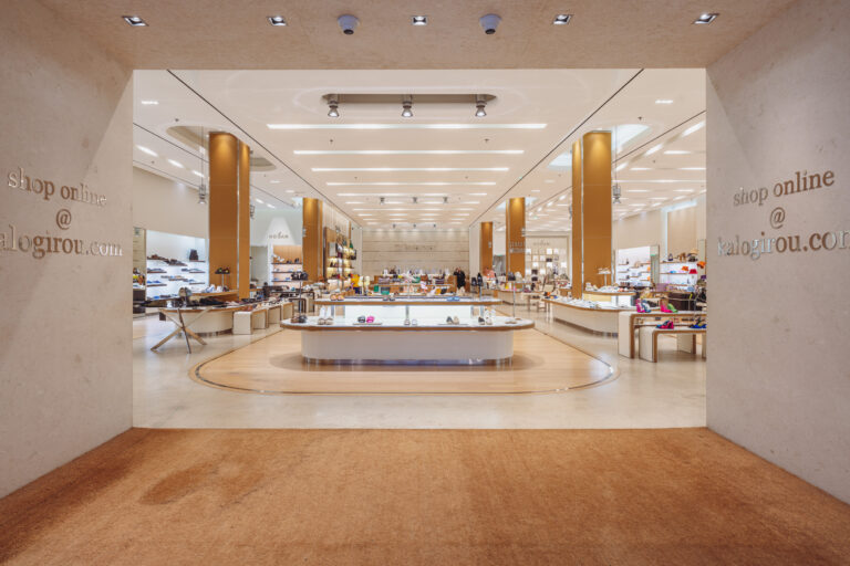 Golden Hall: A Shopping Experience that Truly has it All | travel.gr