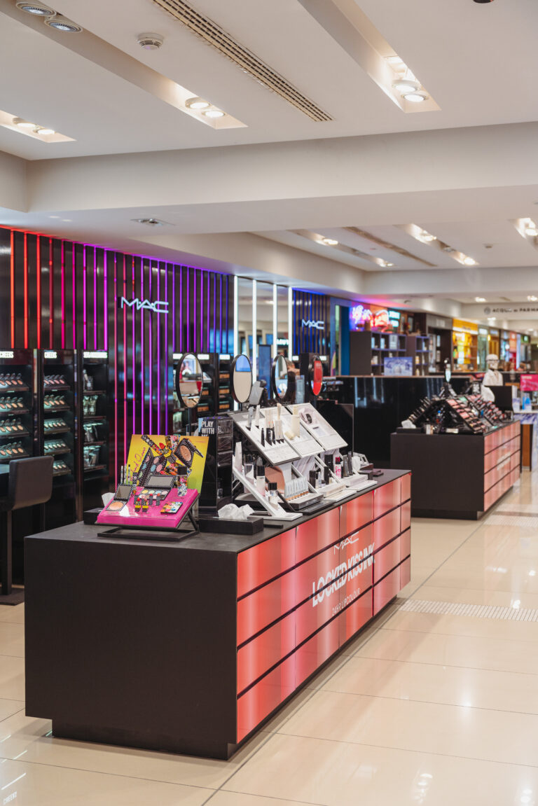 Golden Hall: A Shopping Experience that Truly has it All | travel.gr