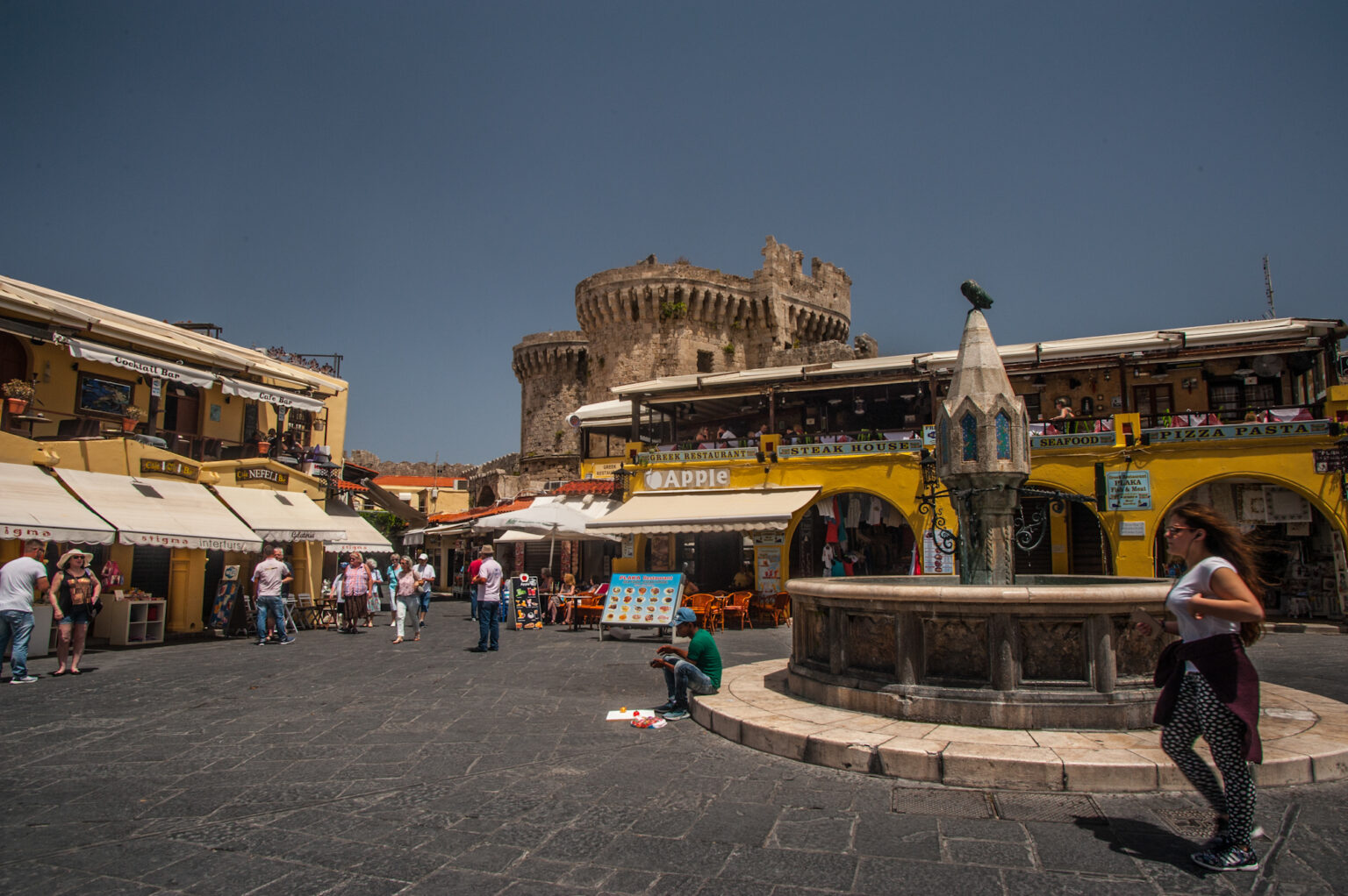 Ανοιξιάτικο weekend στην πόλη της Ρόδου
