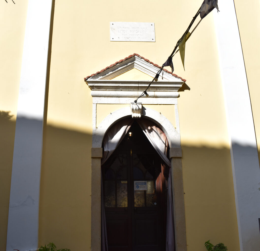 5 must-see historical churches in Corfu's Old Town| travel.gr