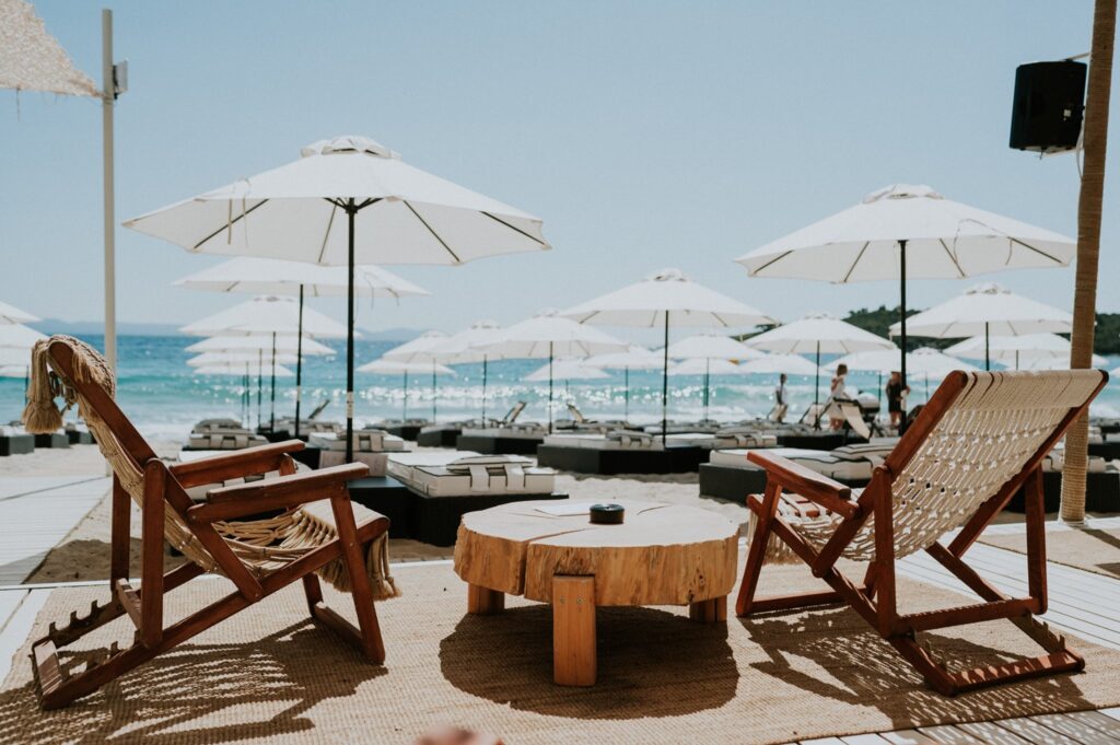 Sun-soaked Revelry at the Beach Bars of Halkidiki | travel.gr