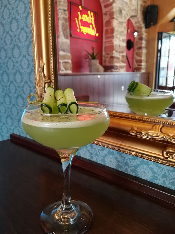 Cafés and Bars on the Island of Chios| travel.gr