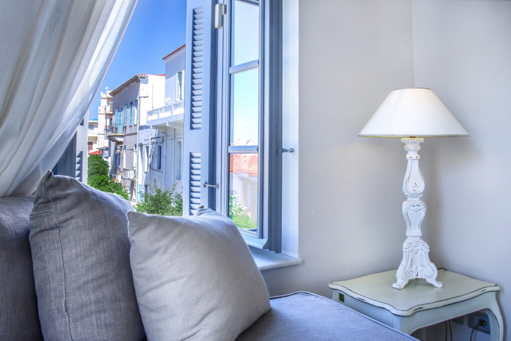 Andros: Accommodation on this Unique Cycladic Island| travel.gr