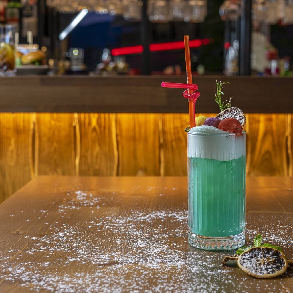 Bars and Bites Around Kalambaka, Meteora, Greece| travel.gr