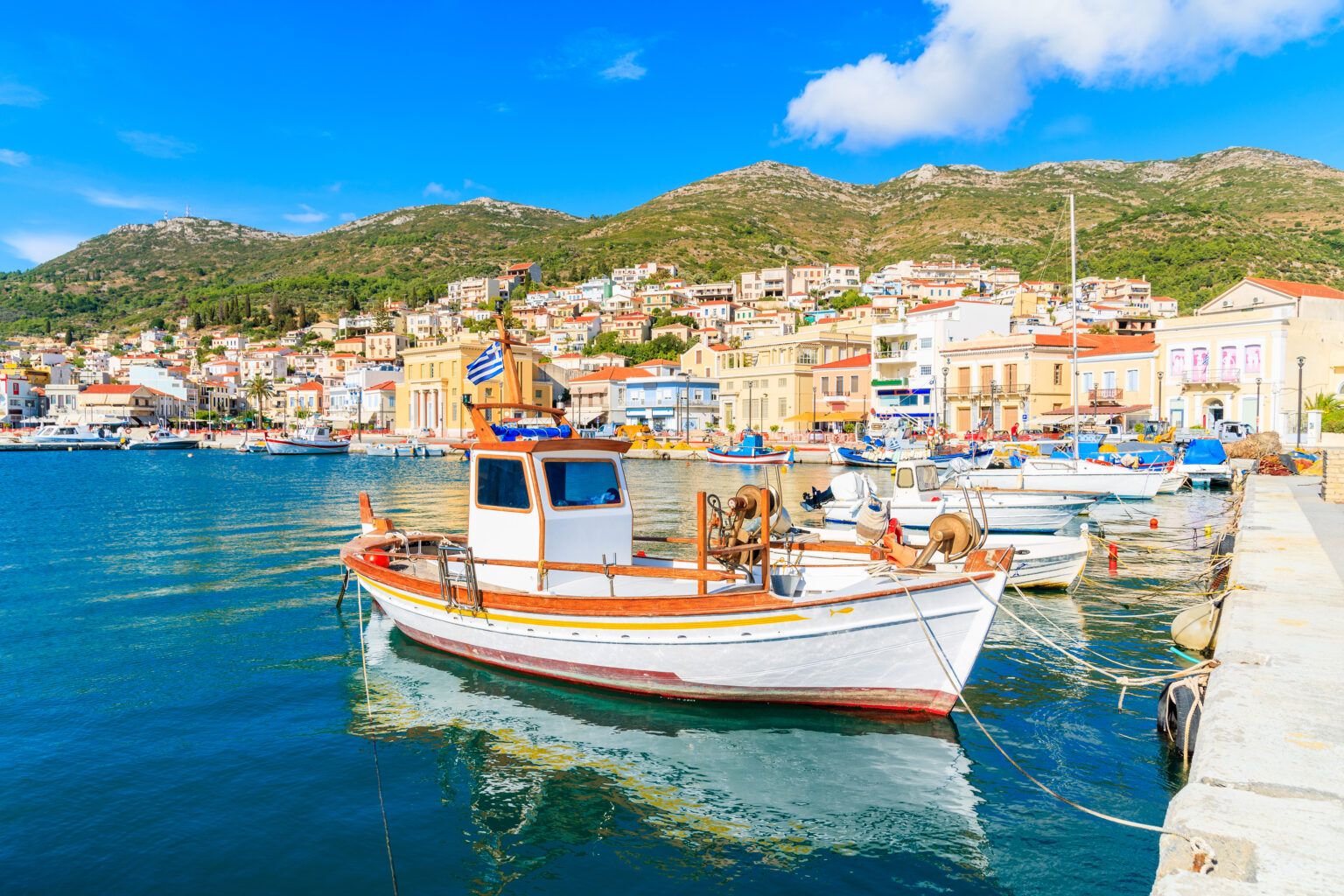 Samos: Coastal and Scenic Villages and Lovely Nature| travel.gr