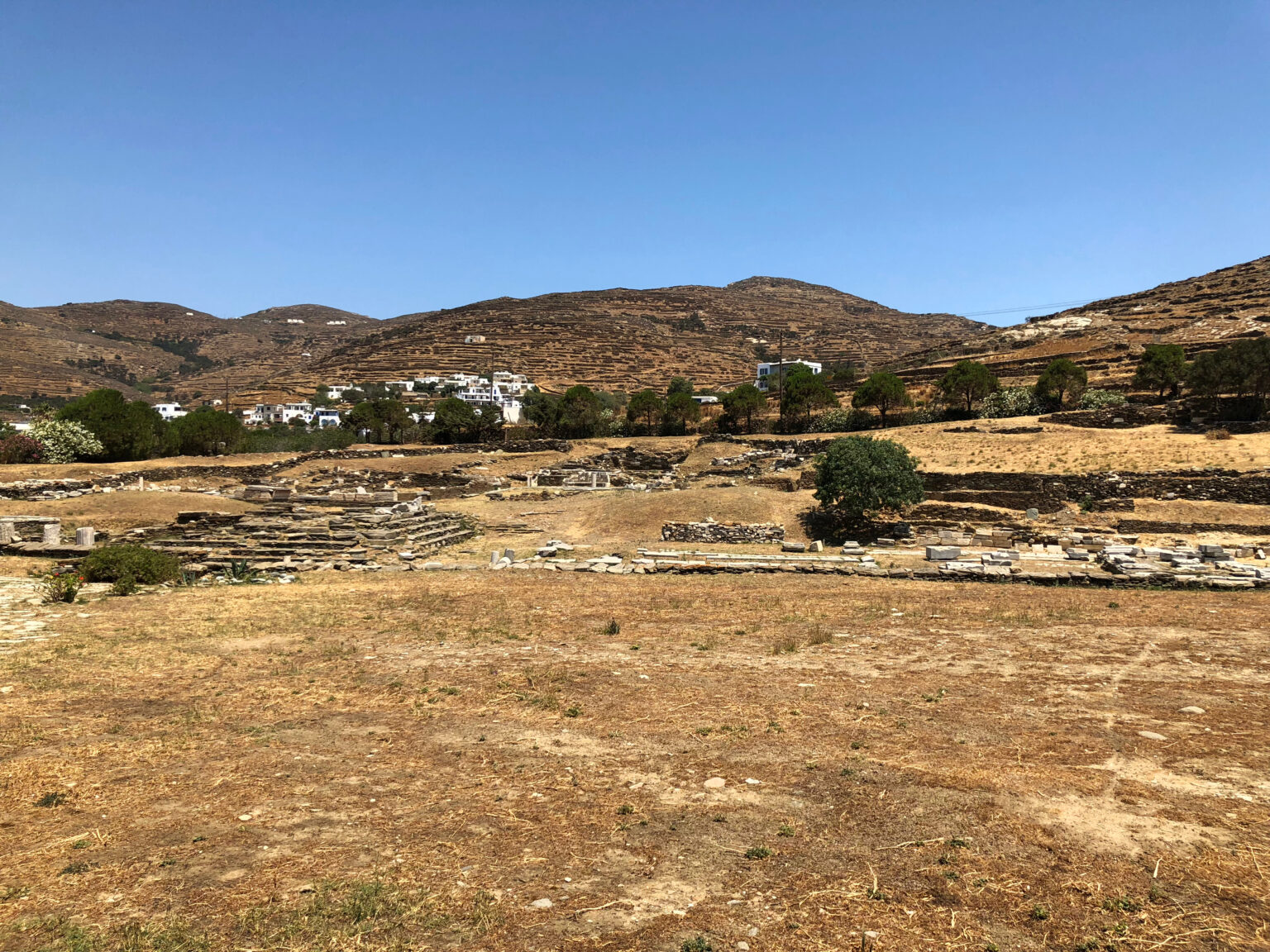 Things to See on the Cycladic Island of Tinos| travel.gr