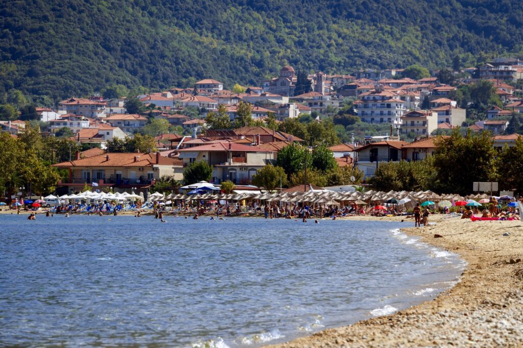 Σταυρός αγαπητός Θεσσαλονίκη πλατανόδασος θάλασσα | travel.gr
